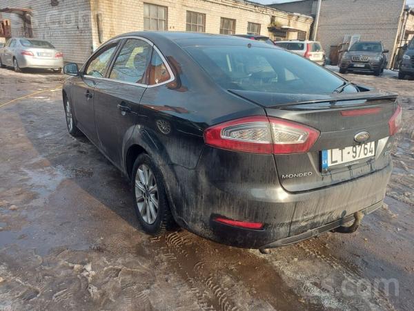 Melns Ford Mondeo 2011 Rīga, ar dzinēja tilpumu 1.60 L un nobraukumu 439 tūkst. km par 1500 €, foto 3 vietnē AUTOMOTO.COM.LV