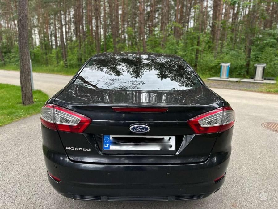Black Ford Mondeo 2011 in Vilnius, with an engine capacity of 2.00 L and mileage of 250 thousand km for 2650 €, photo 7 on AUTOMOTO.COM.LV
