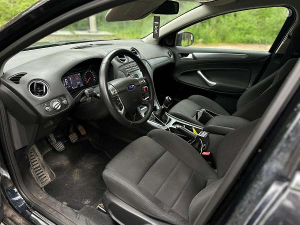 Melns Ford Mondeo 2011 Viļņa, ar dzinēja tilpumu 2.00 L un nobraukumu 250 tūkst. km par 2650 €, foto 7 vietnē AUTOMOTO.COM.LV
