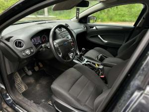 Black Ford Mondeo 2011 in Vilnius, with an engine capacity of 2.00 L and mileage of 250 thousand km for 2650 €, photo 8 on AUTOMOTO.COM.LV