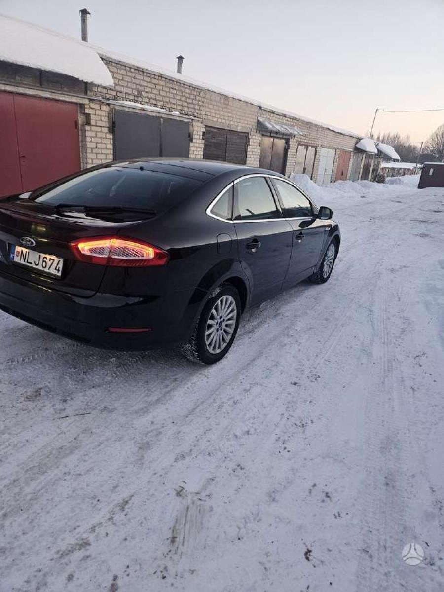Black Ford Mondeo 2012 in Mazeikiai, with an engine capacity of 2.00 L and mileage of 328 thousand km for 3600 €, photo 6 on AUTOMOTO.COM.LV
