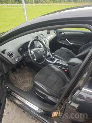 Black Ford Mondeo 2012 in Riga, with an engine capacity of 1.60 L and mileage of 265 thousand km for 4550 €, photo 6 on AUTOMOTO.COM.LV