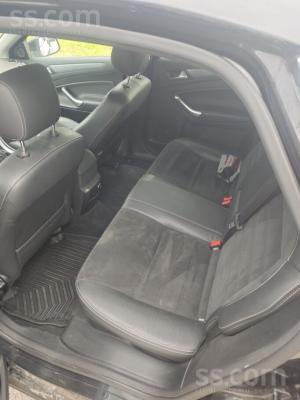 Black Ford Mondeo 2012 in Riga, with an engine capacity of 1.60 L and mileage of 265 thousand km for 4550 €, photo 7 on AUTOMOTO.COM.LV