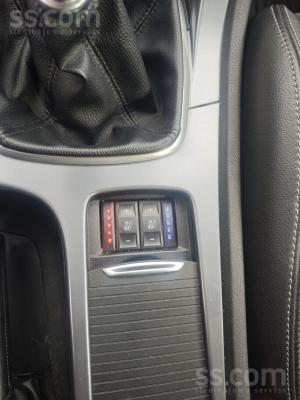 Black Ford Mondeo 2012 in Riga, with an engine capacity of 1.60 L and mileage of 265 thousand km for 4550 €, photo 8 on AUTOMOTO.COM.LV