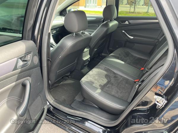 Melns Ford Mondeo 2014 Tartu, ar dzinēja tilpumu 2.00 L un nobraukumu 188 tūkst. km par 6800 €, foto 7 vietnē AUTOMOTO.COM.LV