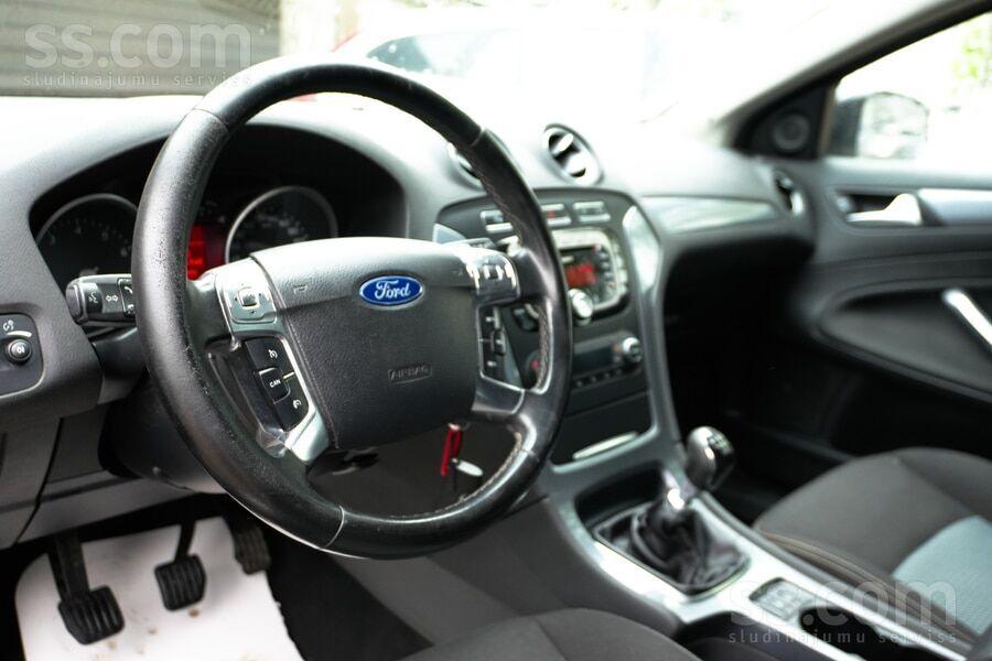Melns Ford Mondeo 2014 Rīga, ar dzinēja tilpumu 1.60 L un nobraukumu 164 tūkst. km par 4490 €, foto 13 vietnē AUTOMOTO.COM.LV