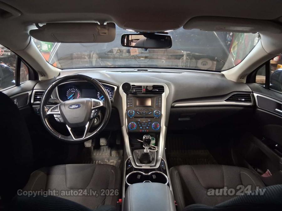 Melns Ford Mondeo 2015 Tallina, ar dzinēja tilpumu 1.50 L un nobraukumu 183 tūkst. km par 5000 €, foto 8 vietnē AUTOMOTO.COM.LV