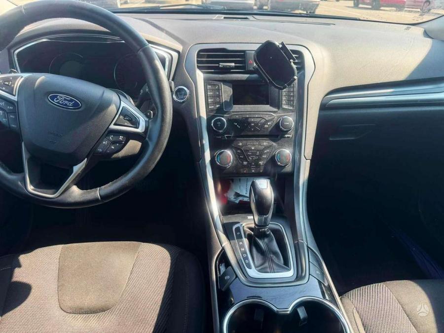 Melns Ford Mondeo 2015 Šauļi, ar dzinēja tilpumu 2.00 L un nobraukumu 325 tūkst. km par 6999 €, foto 7 vietnē AUTOMOTO.COM.LV