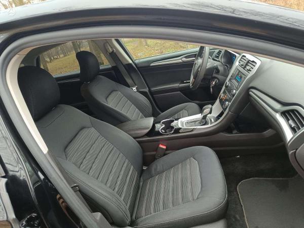 Black Ford Mondeo 2016 in Kaunas, with an engine capacity of 2.50 L and mileage of 236 thousand km for 5000 €, photo 7 on AUTOMOTO.COM.LV