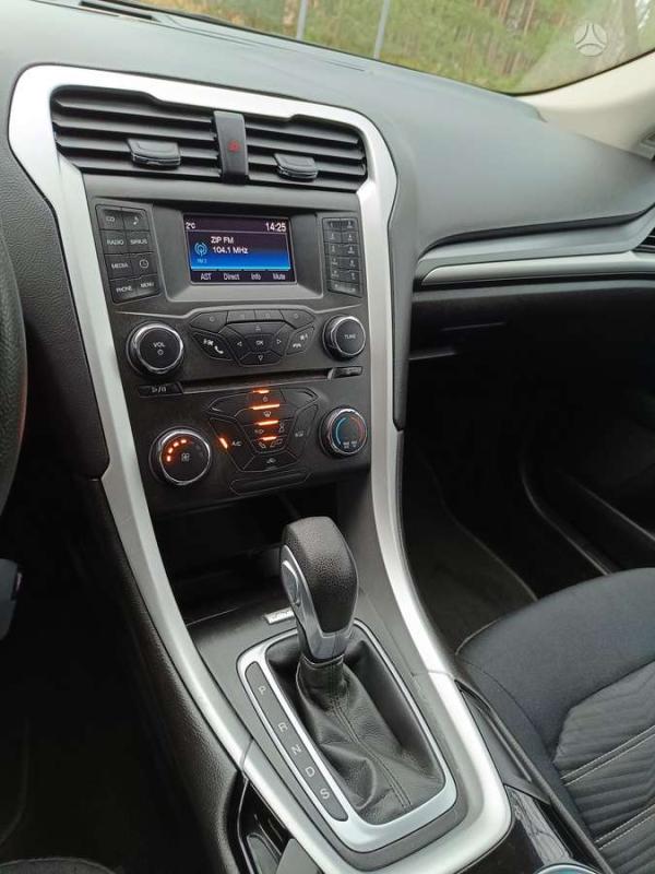 Black Ford Mondeo 2016 in Kaunas, with an engine capacity of 2.50 L and mileage of 236 thousand km for 5000 €, photo 9 on AUTOMOTO.COM.LV