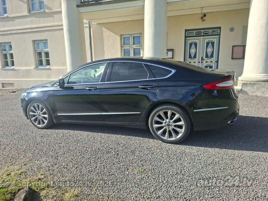 Melns Ford Mondeo 2016 Hāpsalu, ar dzinēja tilpumu 2.00 L un nobraukumu 135 tūkst. km par 10000 €, foto 3 vietnē AUTOMOTO.COM.LV