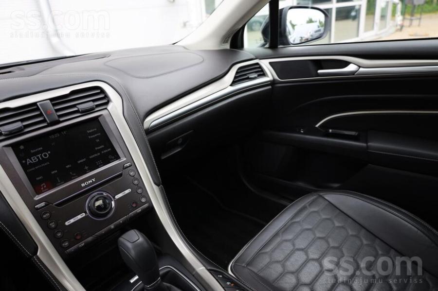 Black Ford Mondeo 2017 in Riga, with an engine capacity of 2.00 L and mileage of 0 thousand km for 7995 €, photo 11 on AUTOMOTO.COM.LV