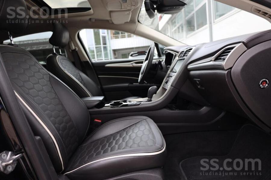 Black Ford Mondeo 2017 in Riga, with an engine capacity of 2.00 L and mileage of 0 thousand km for 7995 €, photo 15 on AUTOMOTO.COM.LV