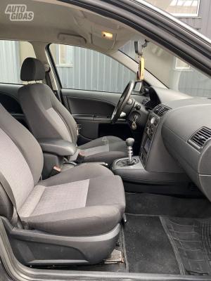 Black Ford Mondeo 2003 in Alytus, with an engine capacity of 2.00 L and mileage of 313 thousand km for 950 €, photo 14 on AUTOMOTO.COM.LV