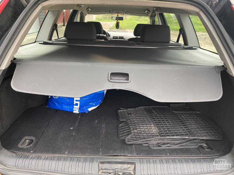 Black Ford Mondeo 2003 in Alytus, with an engine capacity of 2.00 L and mileage of 313 thousand km for 950 €, photo 22 on AUTOMOTO.COM.LV