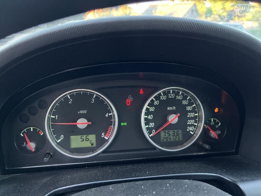 Melns Ford Mondeo 2003 Joniškis, ar dzinēja tilpumu 2.00 L un nobraukumu 294 tūkst. km par 750 €, foto 11 vietnē AUTOMOTO.COM.LV