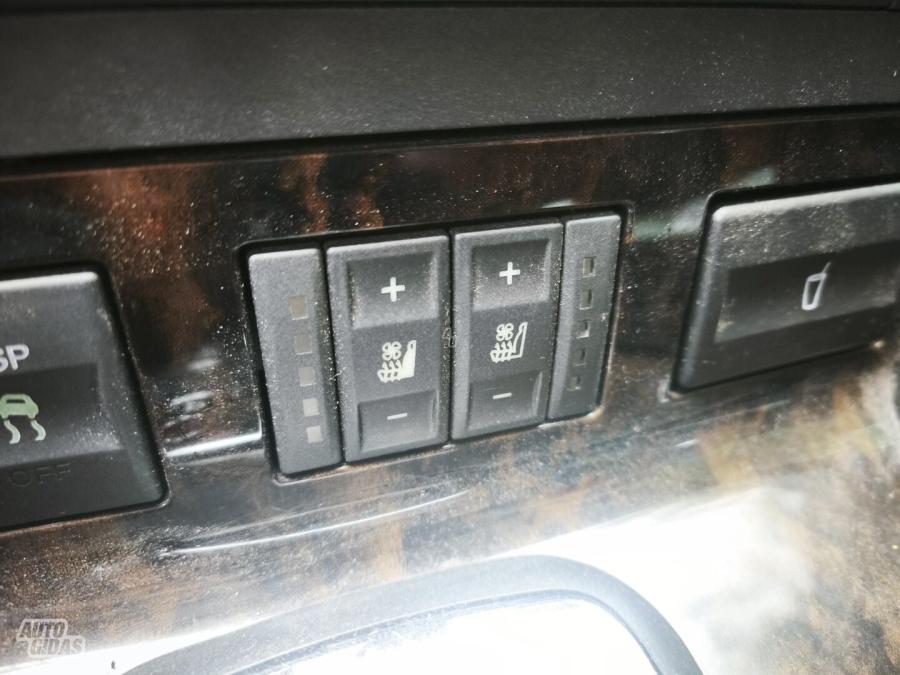 Black Ford Mondeo 2005 in Kaunas, with an engine capacity of 2.00 L and mileage of 250 thousand km for 499 €, photo 9 on AUTOMOTO.COM.LV