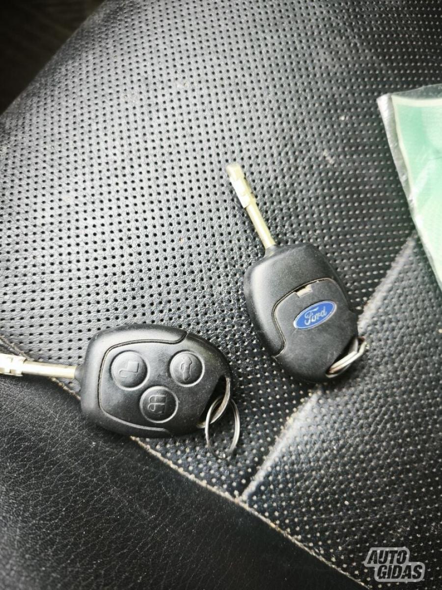 Black Ford Mondeo 2005 in Kaunas, with an engine capacity of 2.00 L and mileage of 250 thousand km for 499 €, photo 12 on AUTOMOTO.COM.LV