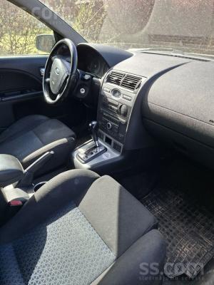 Melns Ford Mondeo 2005 Kuldīga, ar dzinēja tilpumu 2.00 L un nobraukumu 479 tūkst. km par 550 €, foto 5 vietnē AUTOMOTO.COM.LV