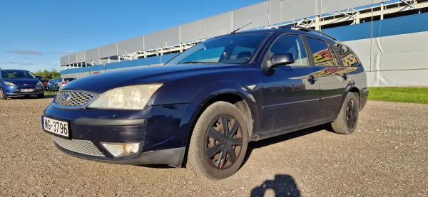 Melns Ford Mondeo 2005 Daugavpils, ar dzinēja tilpumu 2.00 L un nobraukumu 333 tūkst. km par 995 €, foto 1 vietnē AUTOMOTO.COM.LV