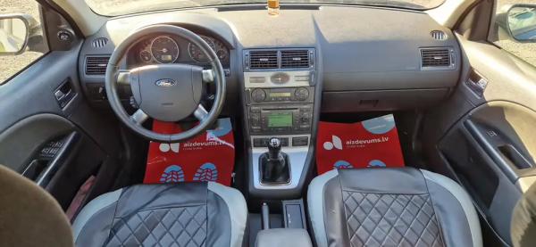 Melns Ford Mondeo 2005 Daugavpils, ar dzinēja tilpumu 2.00 L un nobraukumu 333 tūkst. km par 995 €, foto 9 vietnē AUTOMOTO.COM.LV