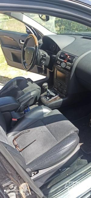 Melns Ford Mondeo 2005 Kauņa, ar dzinēja tilpumu 2.00 L un nobraukumu 298 tūkst. km par 1250 €, foto 6 vietnē AUTOMOTO.COM.LV