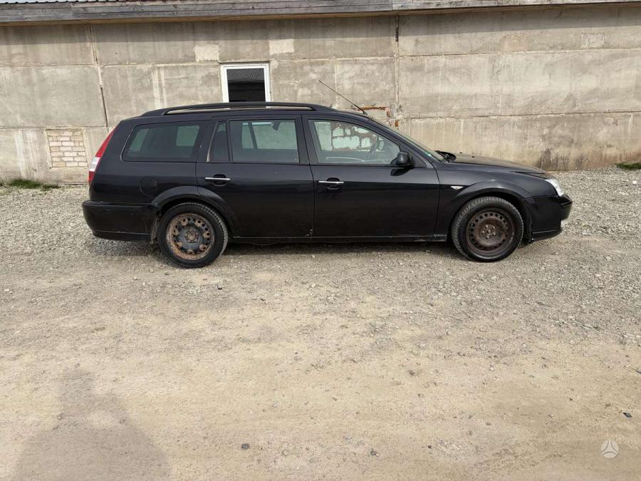 Black Ford Mondeo 2006 in Vilnius, with an engine capacity of 2.00 L and mileage of 402 thousand km for 700 €, photo 8 on AUTOMOTO.COM.LV