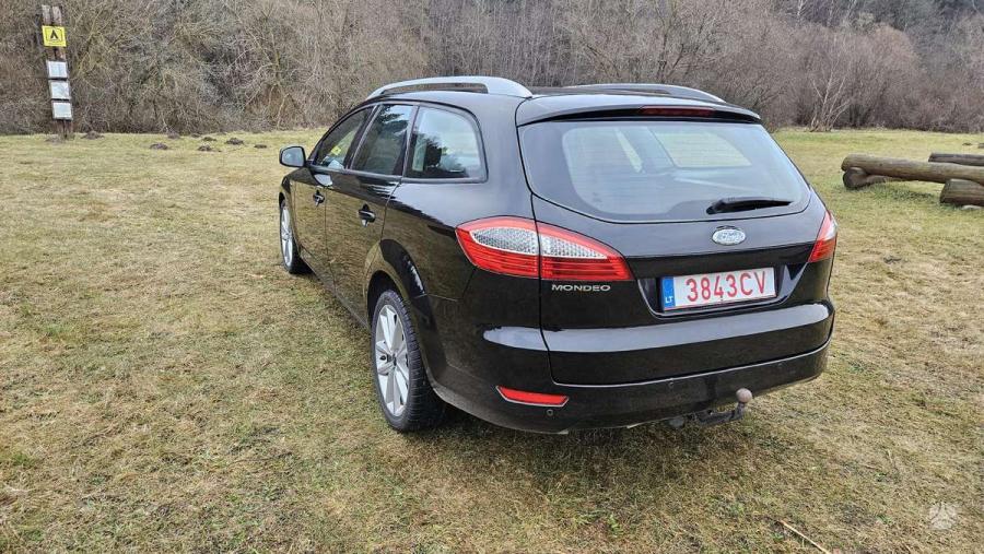Black Ford Mondeo 2007 in Raseiniai, with an engine capacity of 2.00 L and mileage of 204 thousand km for 2550 €, photo 4 on AUTOMOTO.COM.LV