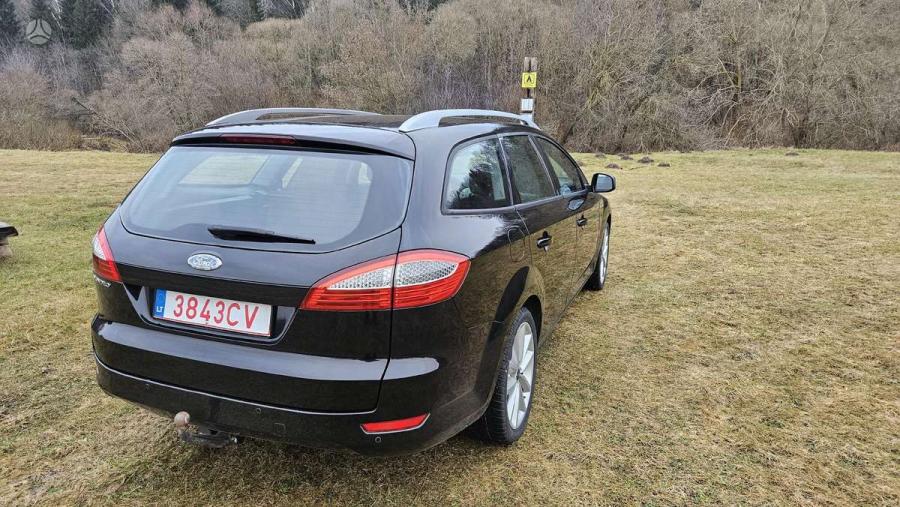 Black Ford Mondeo 2007 in Raseiniai, with an engine capacity of 2.00 L and mileage of 204 thousand km for 2550 €, photo 5 on AUTOMOTO.COM.LV