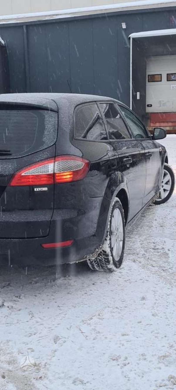 Melns Ford Mondeo 2007 Viļņa, ar dzinēja tilpumu 2.00 L un nobraukumu 324 tūkst. km par 1950 €, foto 10 vietnē AUTOMOTO.COM.LV