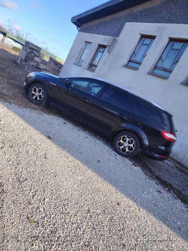 Melns Ford Mondeo 2007 Paide, ar dzinēja tilpumu 2.00 L un nobraukumu 330 tūkst. km par 3500 €, foto 9 vietnē AUTOMOTO.COM.LV