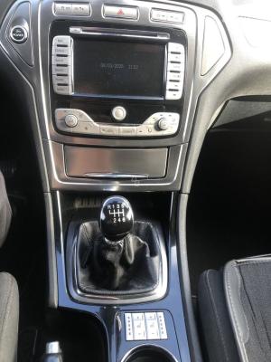 Black Ford Mondeo 2007 in Kelme, with an engine capacity of 2.00 L and mileage of 325 thousand km for 1900 €, photo 4 on AUTOMOTO.COM.LV
