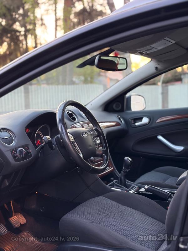 Melns Ford Mondeo 2007 Tallina, ar dzinēja tilpumu 2.00 L un nobraukumu 228 tūkst. km par 999 €, foto 7 vietnē AUTOMOTO.COM.LV
