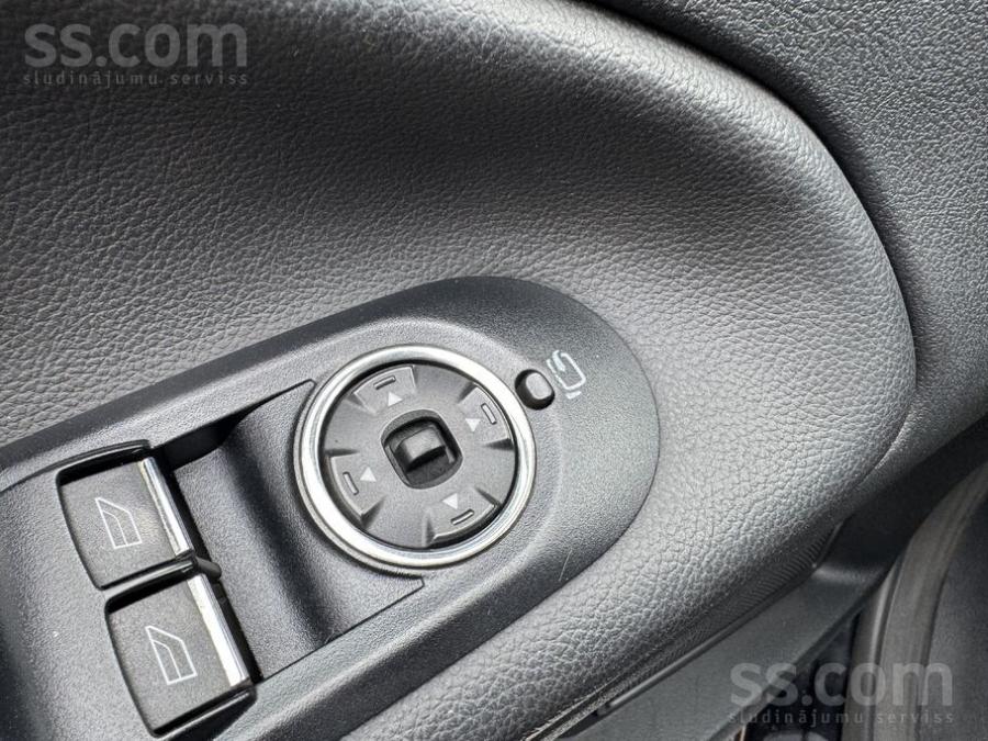 Melns Ford Mondeo 2007 Rīga, ar dzinēja tilpumu 2.00 L un nobraukumu 0 tūkst. km par 2590 €, foto 17 vietnē AUTOMOTO.COM.LV