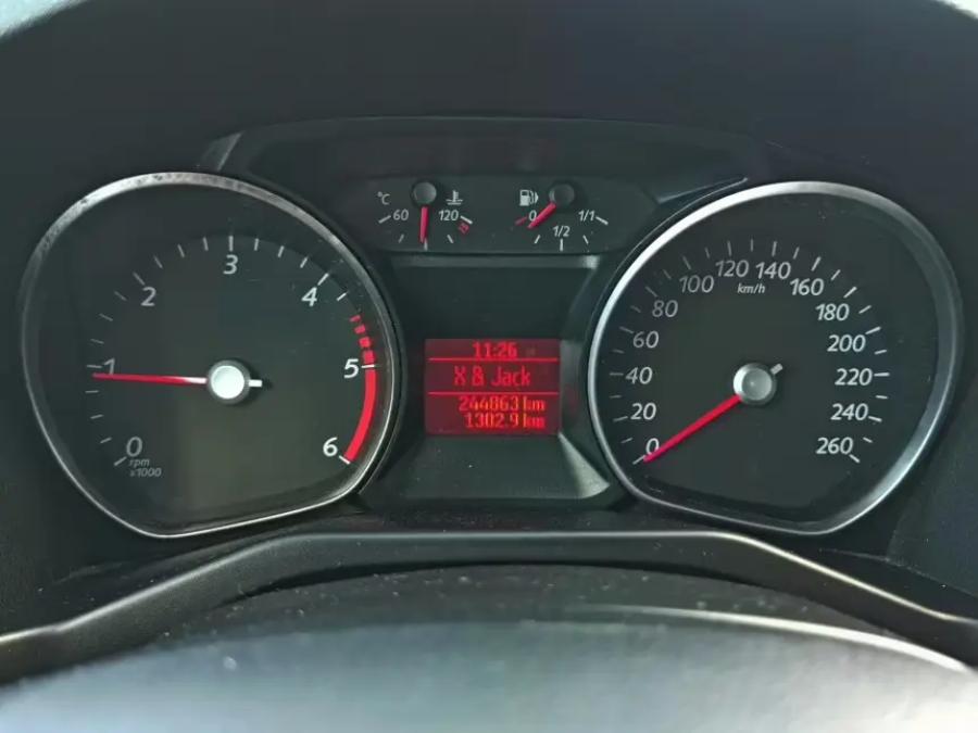 Black Ford Mondeo 2007 in Riga, with an engine capacity of 1.80 L and mileage of 245 thousand km for 2990 €, photo 10 on AUTOMOTO.COM.LV