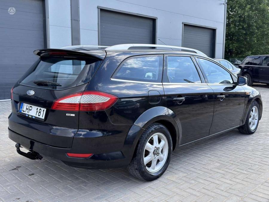 Black Ford Mondeo 2007 in Vilnius, with an engine capacity of 2.00 L and mileage of 312 thousand km for 1950 €, photo 4 on AUTOMOTO.COM.LV