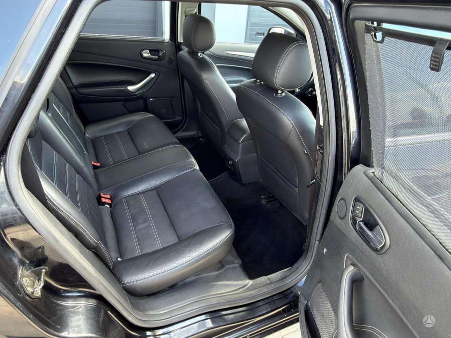 Black Ford Mondeo 2007 in Vilnius, with an engine capacity of 2.00 L and mileage of 312 thousand km for 1950 €, photo 14 on AUTOMOTO.COM.LV