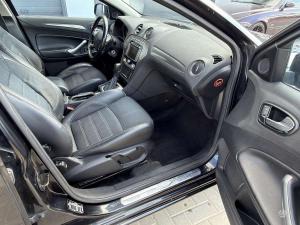 Black Ford Mondeo 2007 in Vilnius, with an engine capacity of 2.00 L and mileage of 312 thousand km for 1950 €, photo 15 on AUTOMOTO.COM.LV