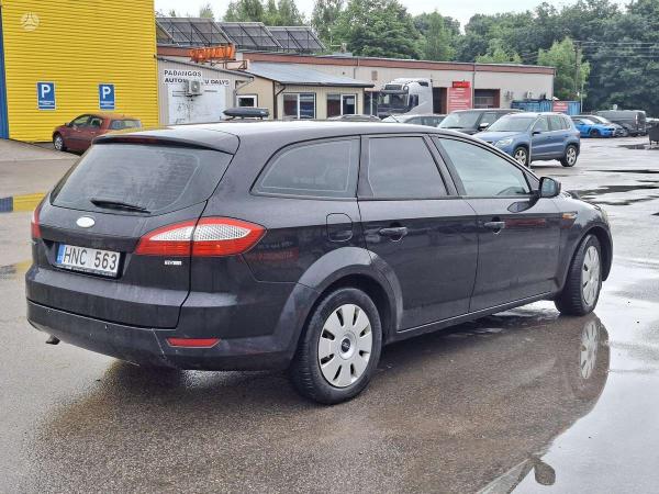 Black Ford Mondeo 2007 in Plunge, with an engine capacity of 2.00 L and mileage of 352 thousand km for 1250 €, photo 5 on AUTOMOTO.COM.LV