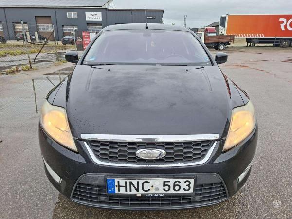 Black Ford Mondeo 2007 in Plunge, with an engine capacity of 2.00 L and mileage of 352 thousand km for 1250 €, photo 7 on AUTOMOTO.COM.LV