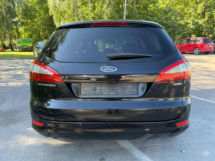 Black Ford Mondeo 2007 in Marijampole, with an engine capacity of 2.00 L and mileage of 285 thousand km for 2500 €, photo 6 on AUTOMOTO.COM.LV