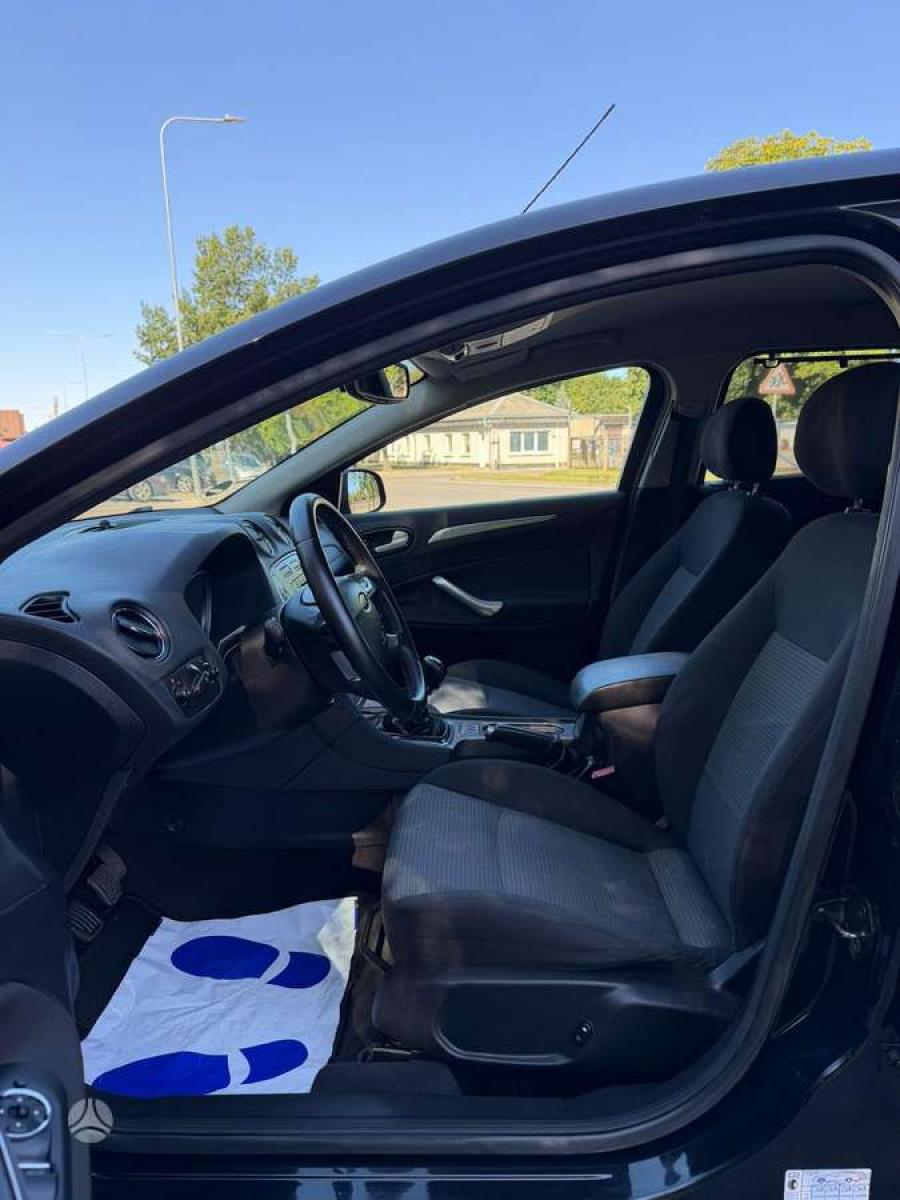 Black Ford Mondeo 2007 in Marijampole, with an engine capacity of 2.00 L and mileage of 285 thousand km for 2500 €, photo 9 on AUTOMOTO.COM.LV