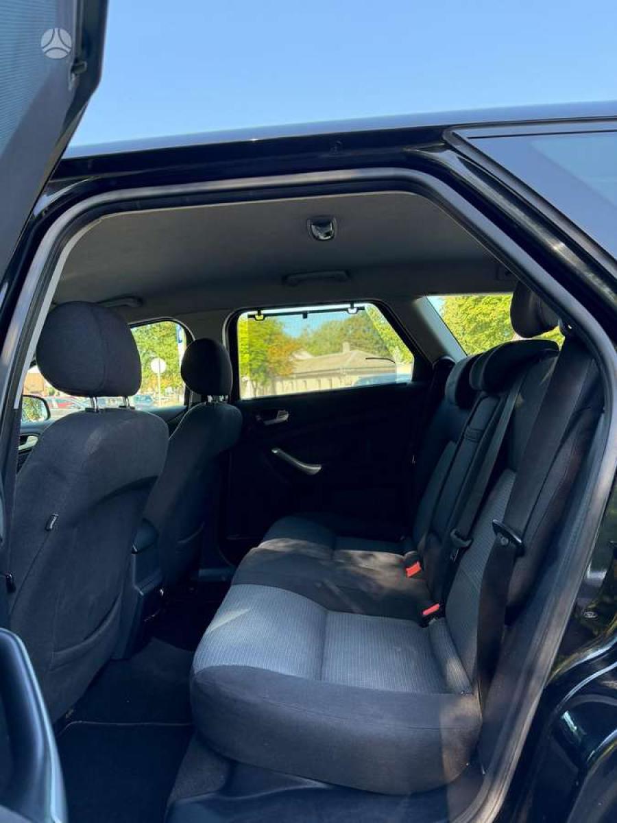 Black Ford Mondeo 2007 in Marijampole, with an engine capacity of 2.00 L and mileage of 285 thousand km for 2500 €, photo 12 on AUTOMOTO.COM.LV