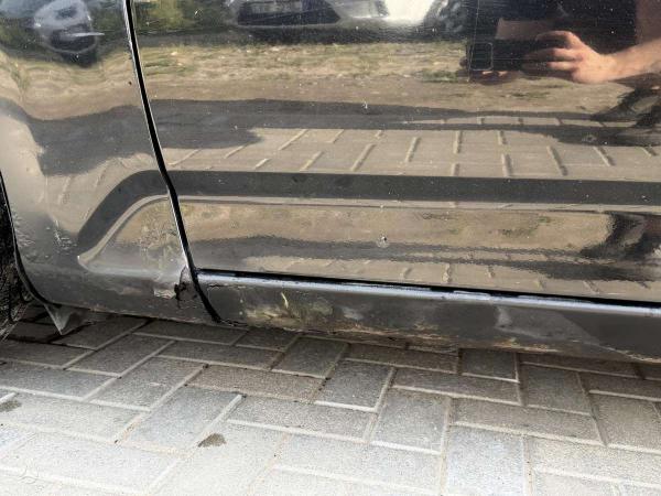 Black Ford Mondeo 2007 in Vilnius, with an engine capacity of 2.00 L and mileage of 450 thousand km for 690 €, photo 9 on AUTOMOTO.COM.LV
