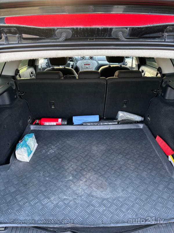 Melns Ford Mondeo 2007 Pērnava, ar dzinēja tilpumu 2.00 L un nobraukumu 261 tūkst. km par 1490 €, foto 6 vietnē AUTOMOTO.COM.LV