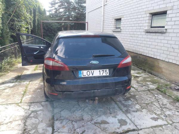 Black Ford Mondeo 2007 in Plunge, with an engine capacity of 2.00 L and mileage of 0 thousand km for 600 €, photo 3 on AUTOMOTO.COM.LV