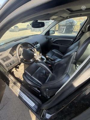 Melns Ford Mondeo 2007 Viļņa, ar dzinēja tilpumu 2.00 L un nobraukumu 400 tūkst. km par 300 €, foto 7 vietnē AUTOMOTO.COM.LV