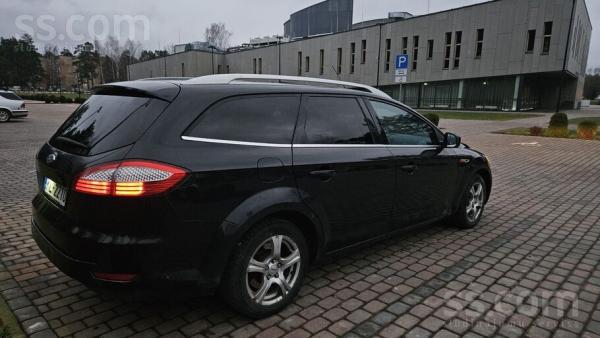 Melns Ford Mondeo 2008 Rīga, ar dzinēja tilpumu 1.80 L un nobraukumu 305 tūkst. km par 2000 €, foto 5 vietnē AUTOMOTO.COM.LV