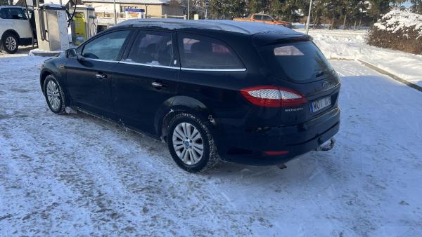 Black Ford Mondeo 2008 in Vilnius, with an engine capacity of 1.80 L and mileage of 350 thousand km for 1650 €, photo 8 on AUTOMOTO.COM.LV