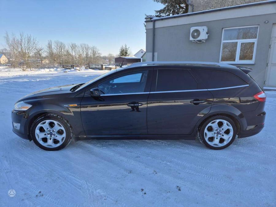 Black Ford Mondeo 2008 in Alytus, with an engine capacity of 2.20 L and mileage of 294 thousand km for 3450 €, photo 9 on AUTOMOTO.COM.LV